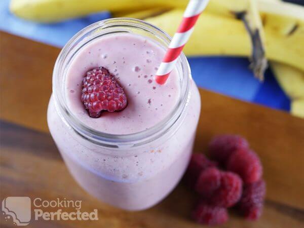 Raspberry Banana Smoothie - Cooking Perfected